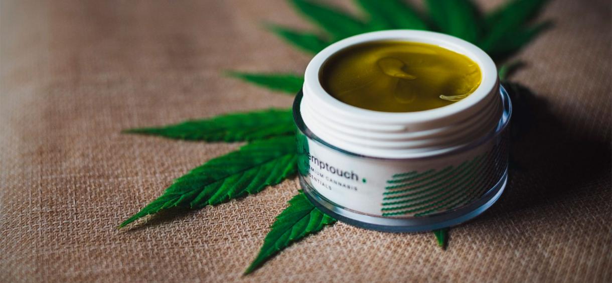 Best Cbd Oil For Skin Care In 2023 ๐ Reviewed By Product Benefits And